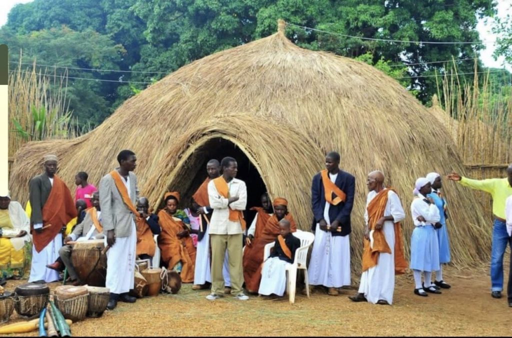 The Baganda are the largest ethnic group in Uganda – schoolfor.africa